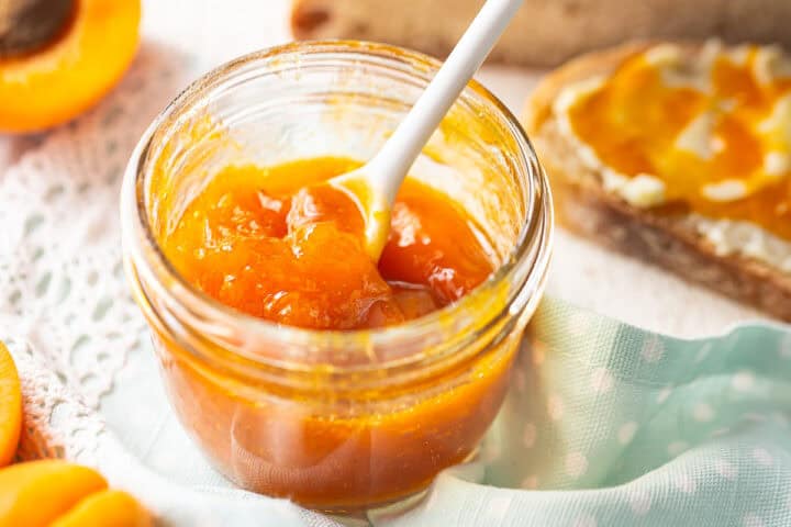 Easy Apricot Jam Recipe: Simple & so flavorful! - Baking A Moment