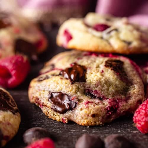 Soft Raspberry Chocolate Chip Cookies: Easy recipe; a must-try! -Baking ...